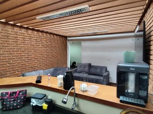 Barracão para alugar em Londrina, Alpes, com 1000 m²
