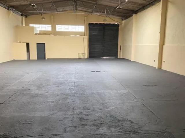 Barracão para alugar em Londrina, Indústrias Leves, com 344 m²