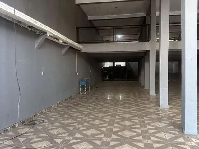 Barracão O Jardim Planalto, em Sorocaba, é um&nb