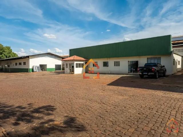 Barracão para locação em Londrina, com 500m² por R$ 15.000,00/mês + condomínio Gleba Fazenda Palh