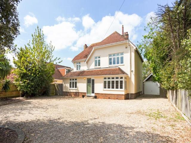 Barrack Lane Aldwick PO21 4 bed detached house to rent £2,995 pcm £691 pw