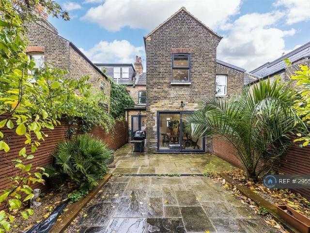 Barrett Road, London, E17 3 bed terraced house to rent £3,500 pcm £808 pw