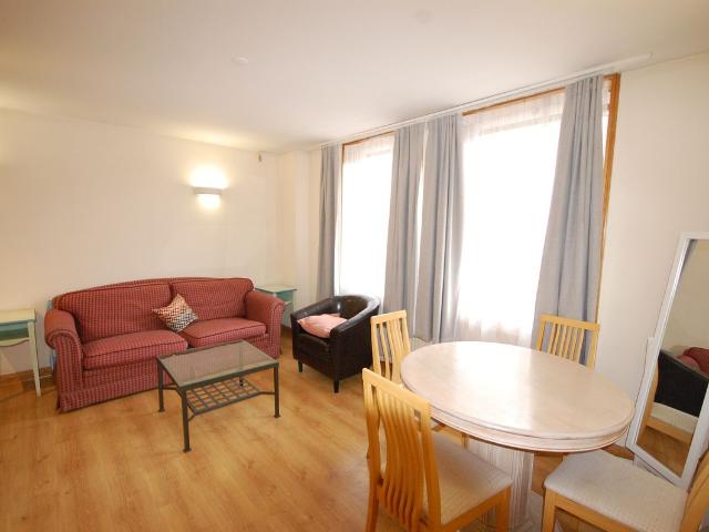 Barrett Street, London W1U, 1 bed flat to rent, £2,400 pcm | PrimeLocation