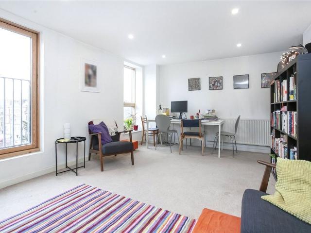 Barretts Grove, Dalston, London, N16 8AP