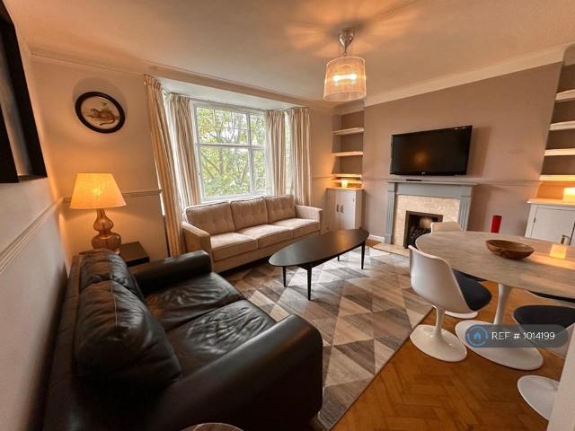 Barrington Court, London, N10 2 bed flat to rent £2,100 pcm £485 pw