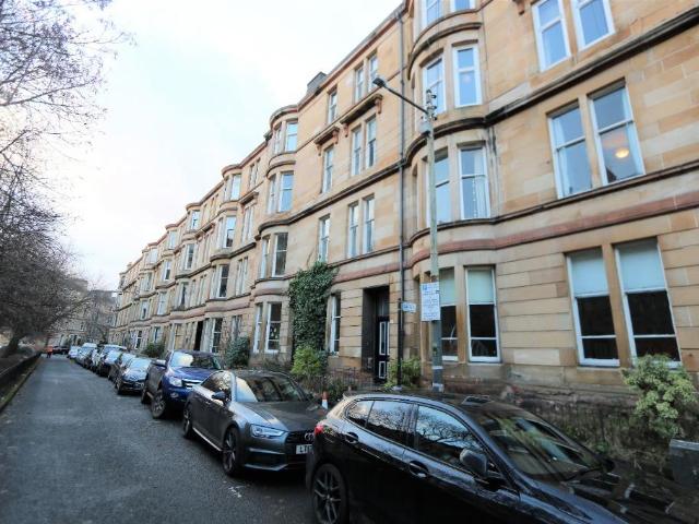 Barrington Drive, Glasgow, G4 2 bed flat to rent £1,595 pcm £368 pw