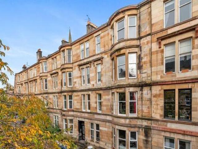 / Barrington Drive, Woodlands, 2 Bedroom Flat