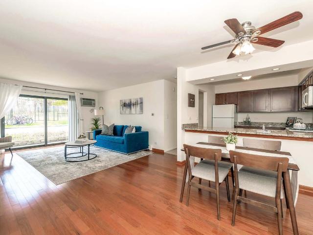 Barrington Lakes Apartments 2 Bedroom Apartment for Rent at 2200 Hassell Rd, Hoffman Estates, IL 60169