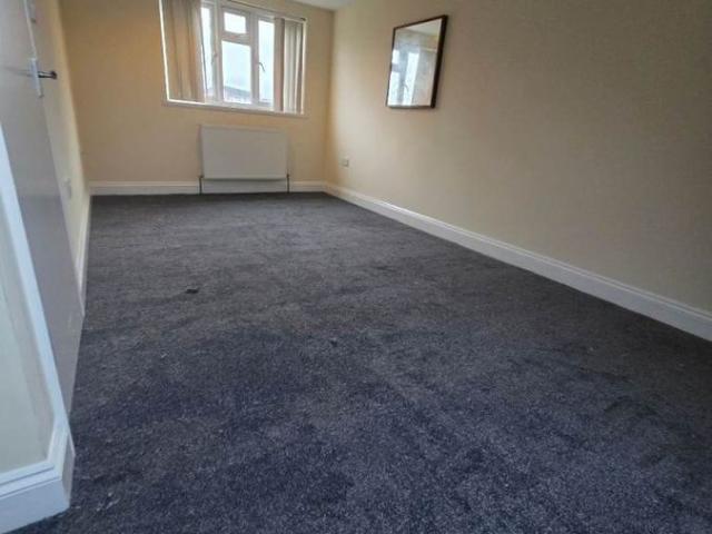 Barrington Road, London E12, 2 bed flat to rent, £1,700 pcm | PrimeLocation