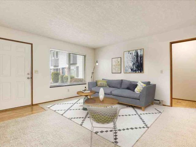 Barrington Square 1 Bedroom Apartment for Rent at 7123 Se Powell Blvd, Portland, OR 97206 South Tabor