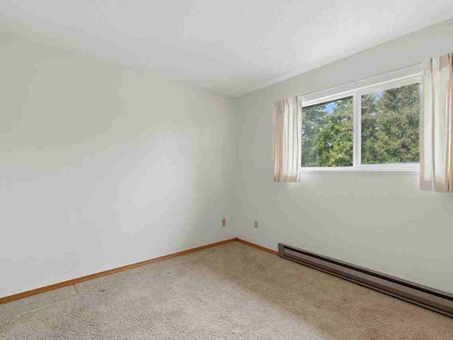 Barrington Square 1 Bedroom Apartment for Rent at 7123 Se Powell Blvd, Portland, OR 97206 South Tabor