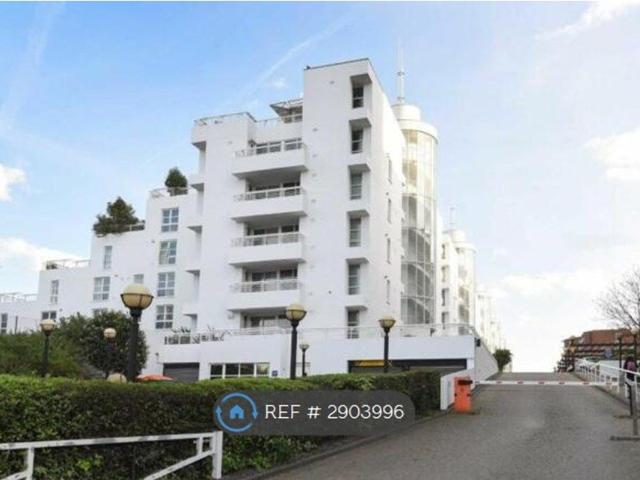 Barrier Point Road, London E16, 2 bed flat to rent, £2,400 pcm | PrimeLocation