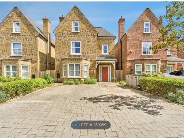 Barrons Chase, Richmond TW10, 5 bed detached house to rent, £6,300 pcm | PrimeLocation