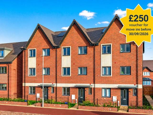Barrosa Way, Whitehouse, MK8 4 bed house to rent £2,150 pcm £496 pw
