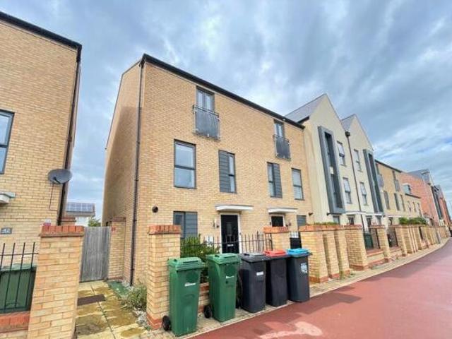 Barrosa Way, Whitehouse, 4 Bedroom House