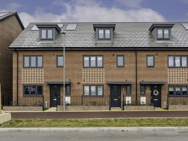 Barrosa Way, Milton Keynes MK8, 4 bed terraced house to rent, £1,850 pcm | PrimeLocation