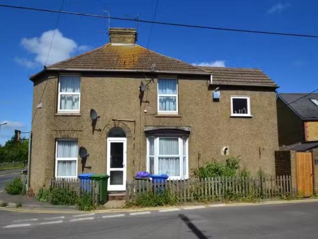 Barrow Green, Sittingbourne ME9 1 bed flat to rent £950 pcm.