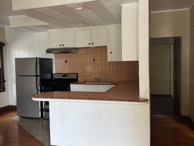 Barry Albatross Street 1 Bedroom Apartment for Rent at 2465 Albatross St, San Diego, CA 92101 Park West