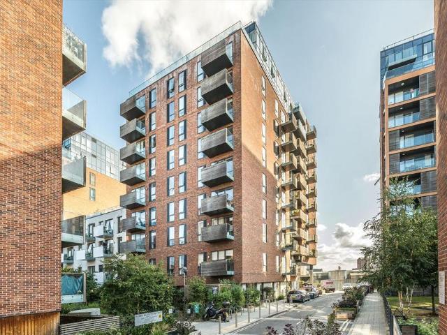 Barry Blandford Way, London E3 2 bed flat to rent £2,350 pcm £542 pw