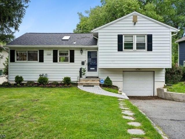 Barry Dr, West Orange, Home For Sale