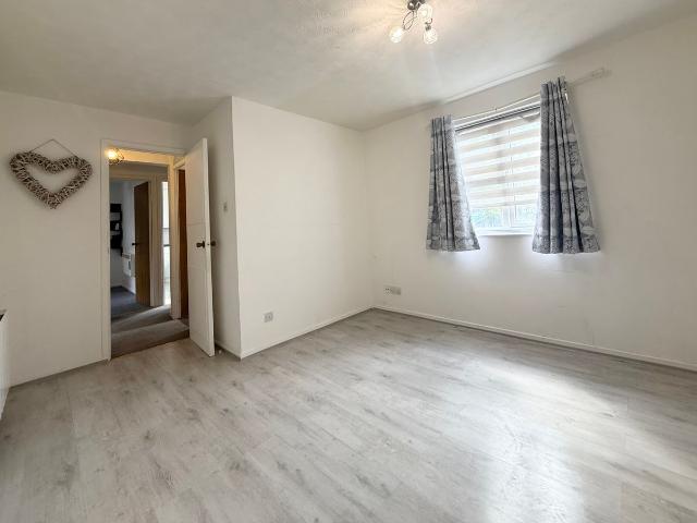 Barry Road, Beckton E6, 1 bed flat to rent, £1,350 pcm | PrimeLocation