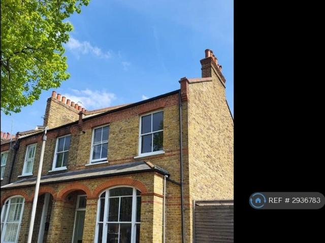 Barry Road, London, SE22 1 bed flat to rent £1,750 pcm £404 pw