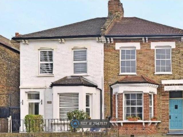 Barry Road, London SE22, 2 bed flat to rent, £3,000 pcm | PrimeLocation