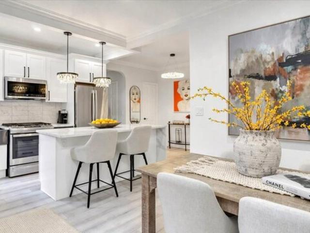 Barstow Rd Apt C, Great Neck, Property For Sale