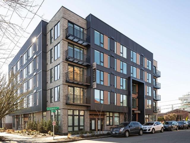 Basalt Studio Apartment for Rent at 4205 Sw Genesee St, Seattle, WA 98116 Junction