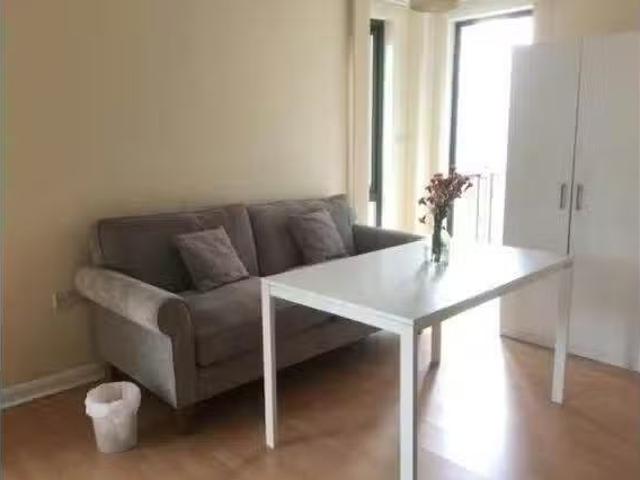Base buildings B 2 Bed / 1 Bath