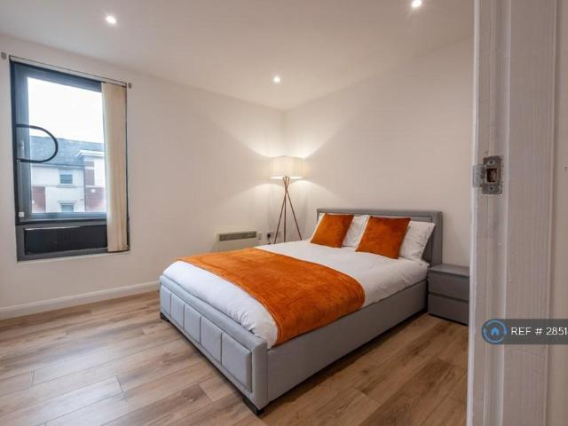 Base, Sheffield, S1 2 bed flat to rent £1,150 pcm £265 pw