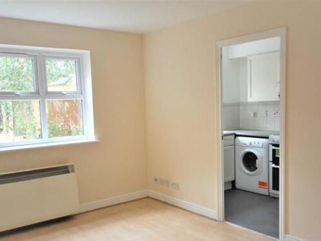 Basevi Way, London, 1 Bedroom Ground