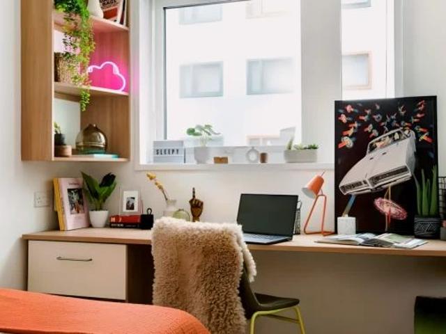 Basic En Suite