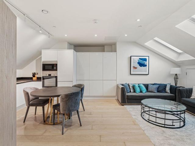 Basil Street, Knightsbridge, London SW3, 2 bed flat to rent, £9,317 pcm | PrimeLocation