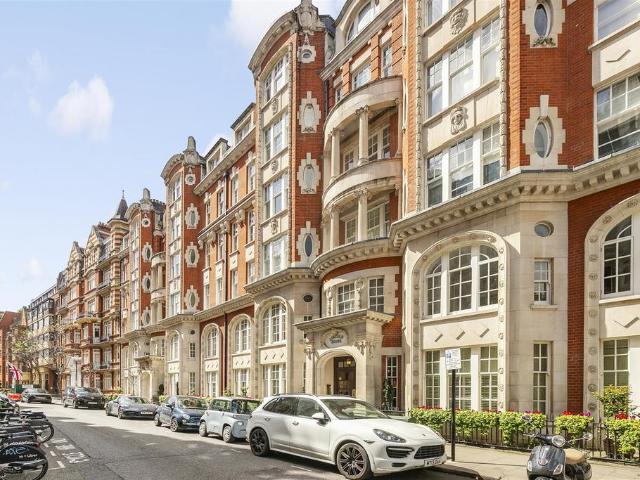 Basil Street, Knightsbridge SW3 5 bed apartment to rent £19,933 pcm £4,600 pw