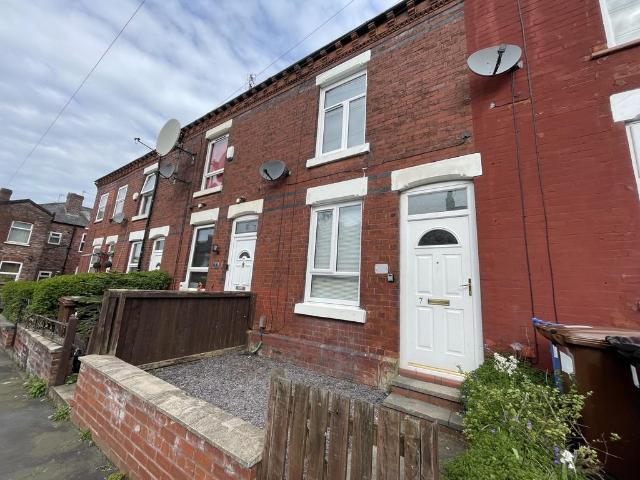 Basil Street, Heaton Norris, Stockport 2 bed terraced house to rent £1,095 pcm £253 pw
