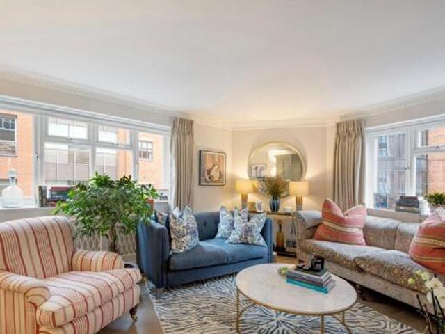 Basil Street, London, 2 Bedroom Flat