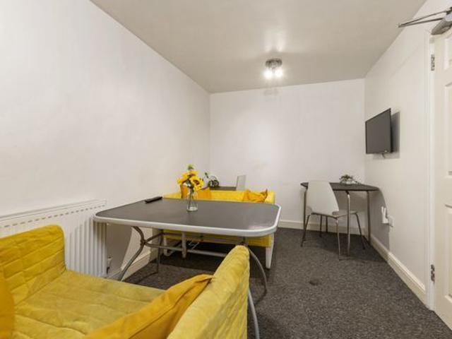 Basildon Walk, Coventry, CV2 2HD