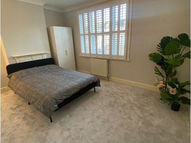 Basildon Road, London SE2, 3 bed terraced house to rent, £2,000 pcm | PrimeLocation