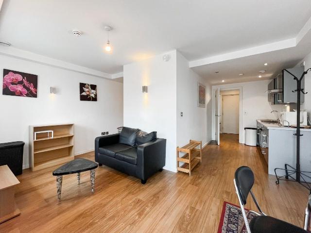 Basilica, 2 King Charles Street, Leeds LS1, 1 bed flat to rent, £900 pcm | PrimeLocation