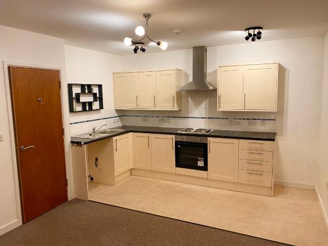 Basing House, Havant PO9, 2 bed flat to rent, £1,000 pcm | PrimeLocation