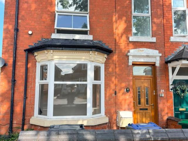 Basons Lane, Oldbury, Birmingham B68, 4 bed end terrace house to rent, £1,300 pcm | PrimeLocation