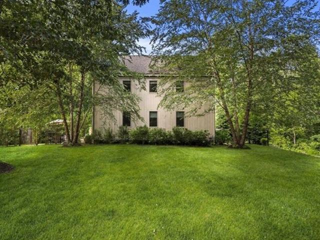 Bassett Brook Ln, Duxbury, Home For Sale