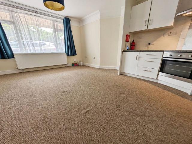 Bassett Heath Avenue, Southampton, SO16