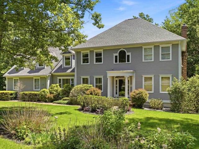 Bassett Ln, Newfields, Home For Sale
