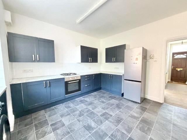 Bassett St, London NW5, 4 bed flat to rent, £4,350 pcm | PrimeLocation