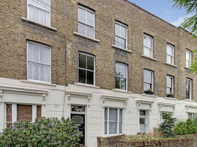Bassett Street, London NW5 3 bed flat to rent £4,000 pcm £923 pw