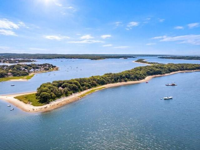 Bassetts Is, Cataumet, Home For Sale