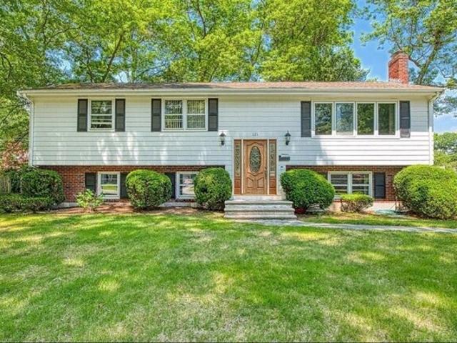 Bassick Cir, Stoughton, Home For Sale