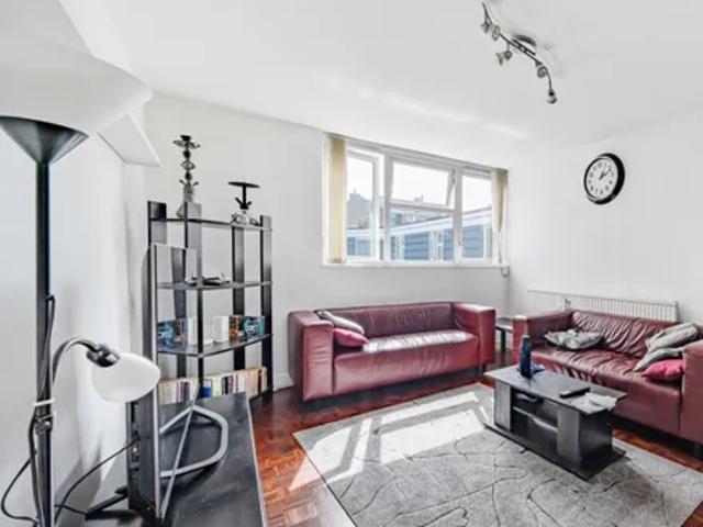 Batten Street, London, SW11 2TH, United Kingdom | 3 bed apartment for rent #166357224 | Rentberry